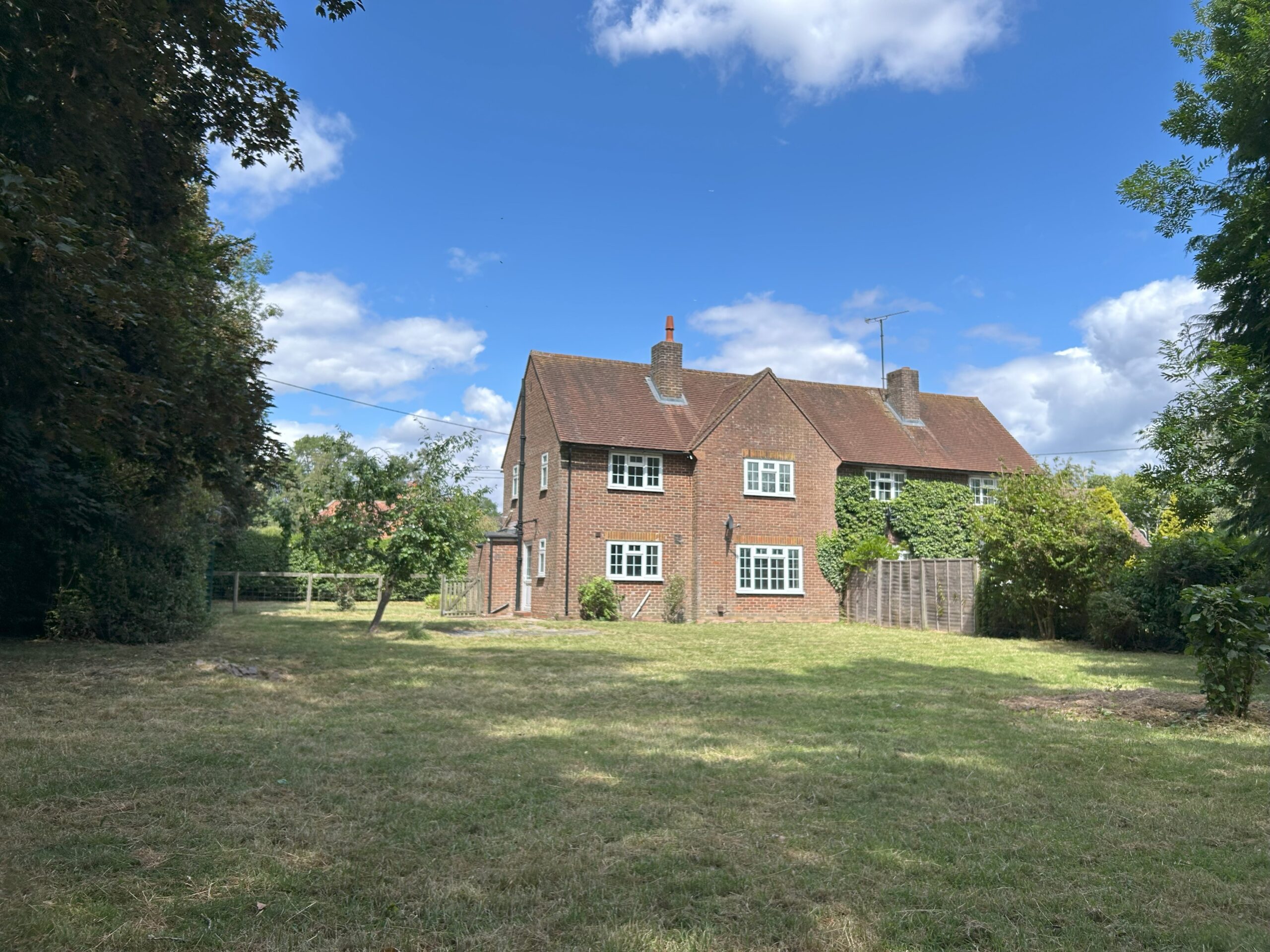 1 Coombe Cottage, Yattendon - Yattendon Estates